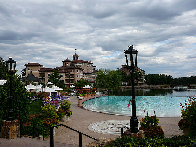 Broadmoor - Majestic Colorado Springs Resort - Cruise180